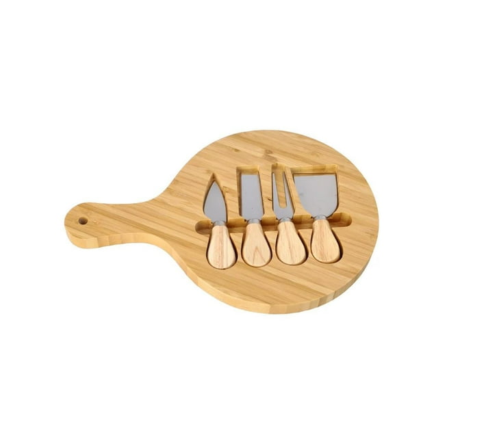 Someone’s in a Makro Racket shaped cheese serving bord plate Mood