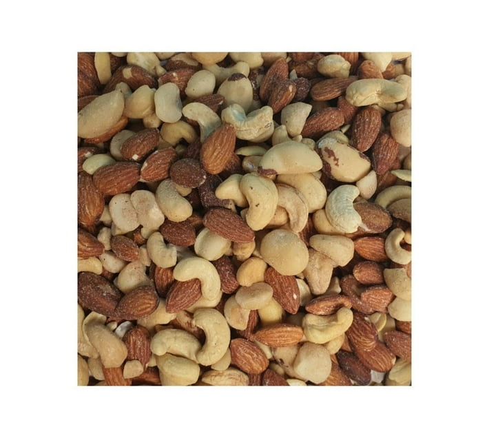 Someone’s in a Makro Mixed Nuts - Almond, Brazil, Cashew, Macadamia ...